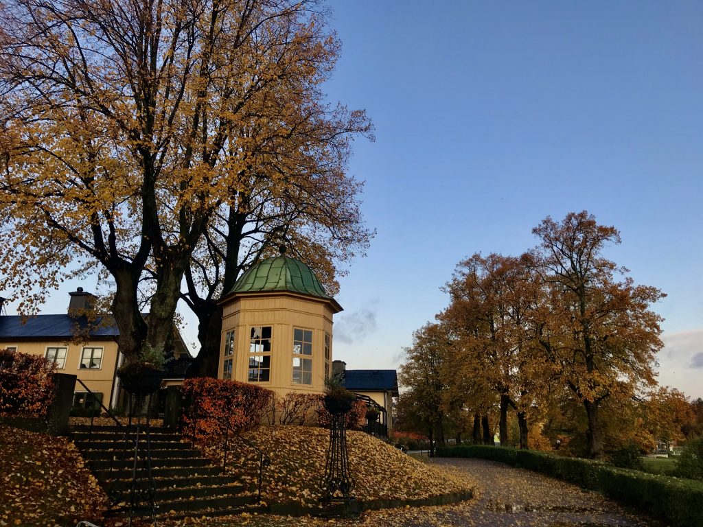 Taxinge slott - kakslottet i Sörmland — lite mera rosa