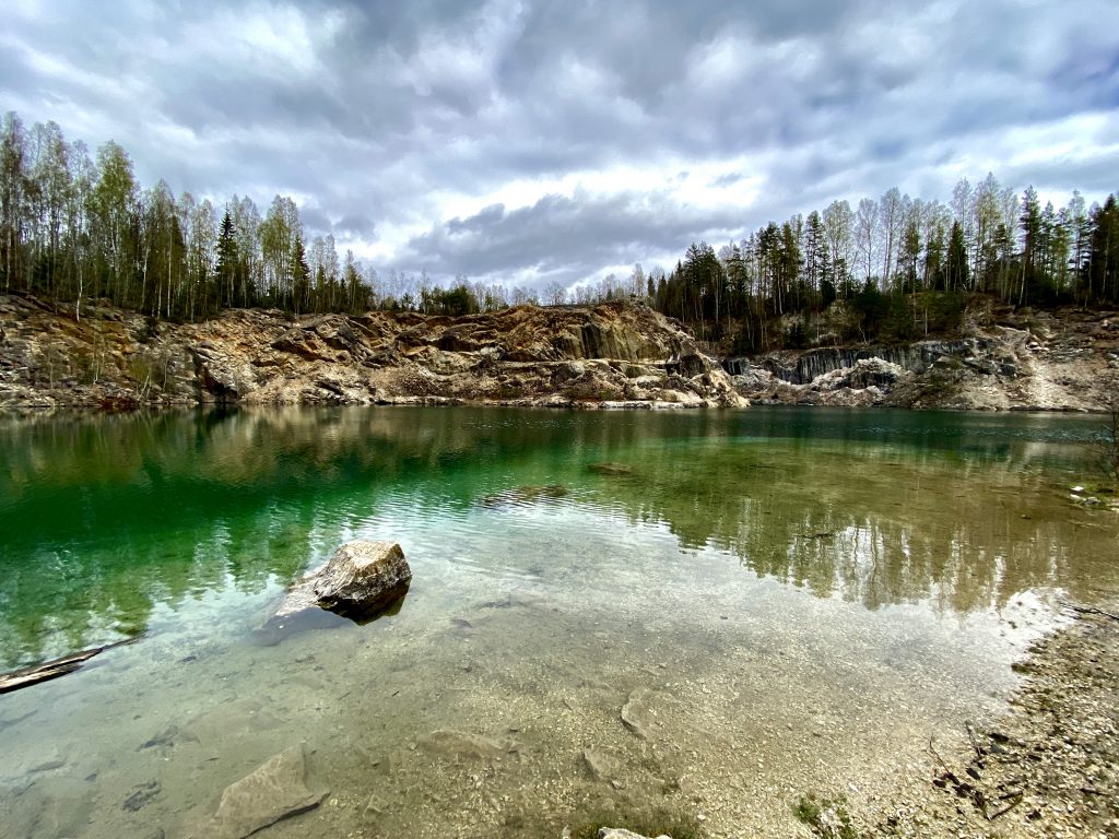 Uskavi Kalkbrott - en dold pärla i Västmanland — lite mera rosa