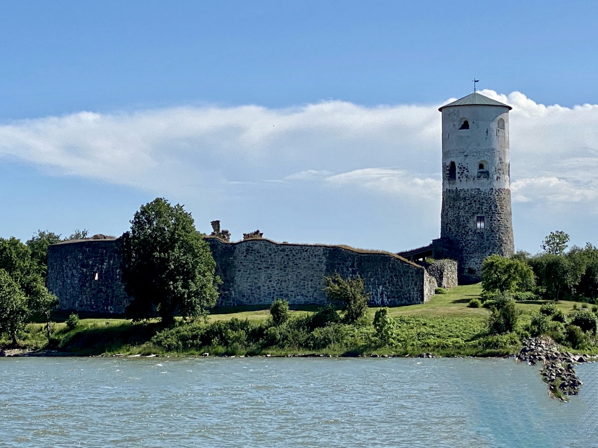 Stegeborgs slottsruin - ett besök i Vasaborgen med blodig historia