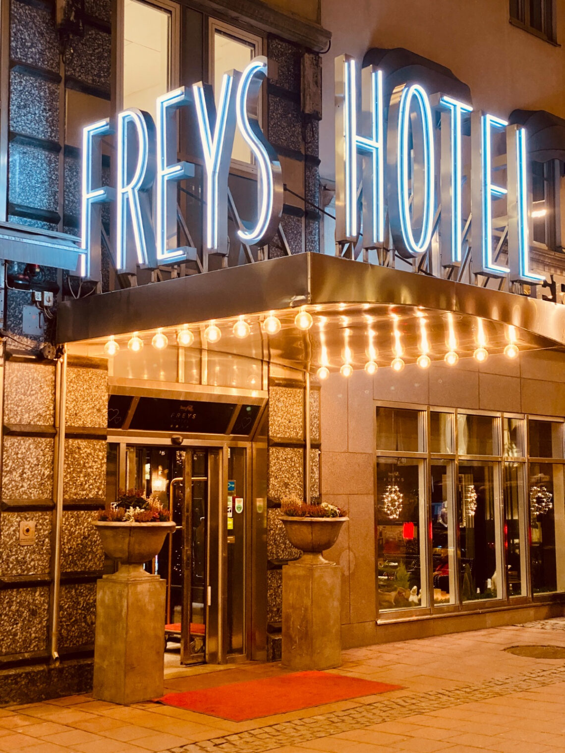 Freys hotel i Stockholm - som att landa bland takåsarna i Paris
